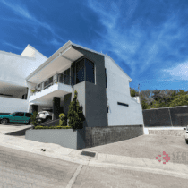 Casa en venta, Santa Ana, por Automercado. - SEGLE Real Estate Costa ...